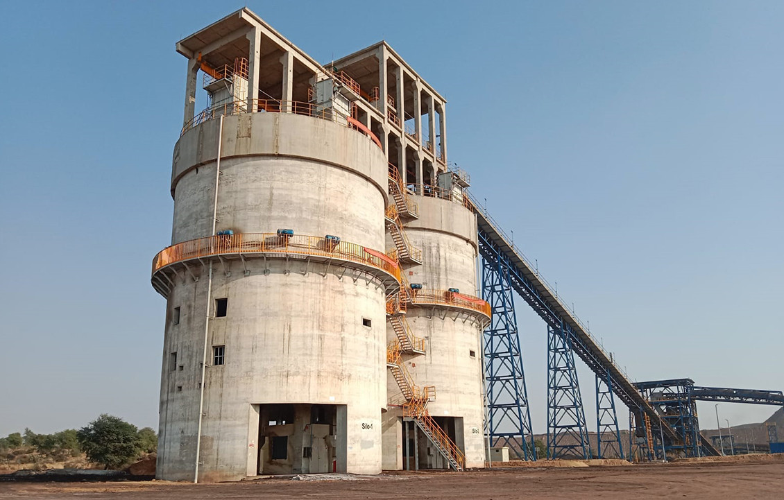 Truck Loading Silos at SECMC Site – Gasco Engineering